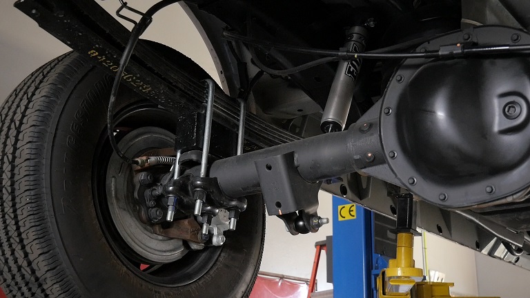 Chevrolet-Express-Van-4×4-Conversion-rear-suspension.jpg – WeldTec Designs